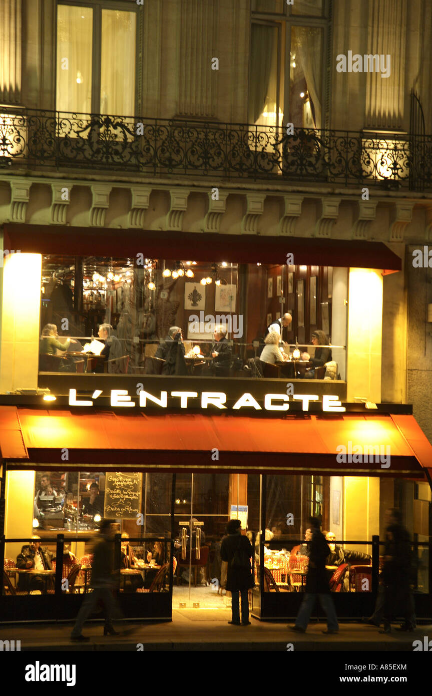 Restaurant opposite Opera Garnier, Paris, France Stock Photo - Alamy