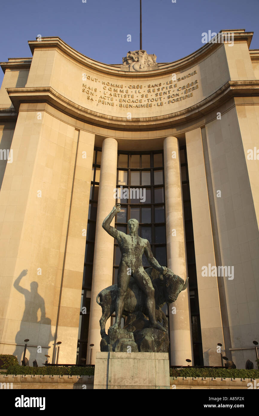 Palais de Chaillot Palace, Jardins du Trocadero, Paris, France Stock ...