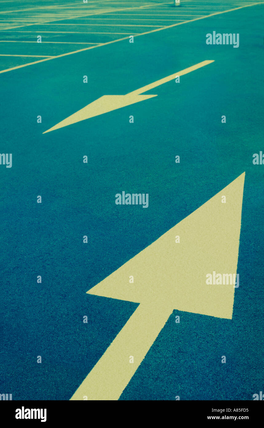 TRAFFIC SIGN ARROWS Stock Photo - Alamy