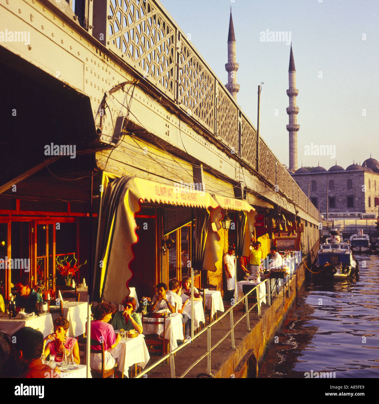 Where turkish people come to dine hi-res stock photography and images ...