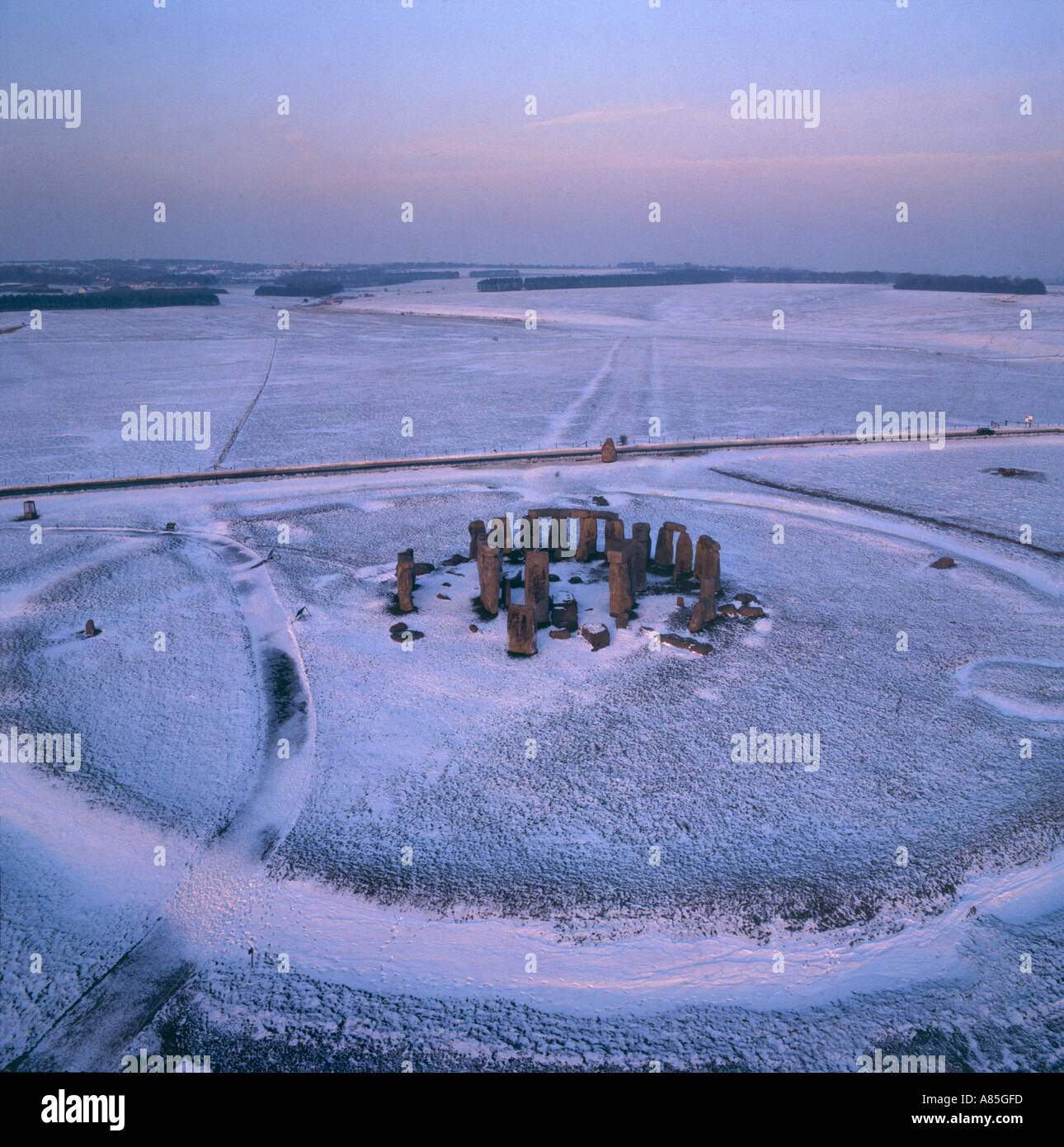 Stonehenge aerial hi-res stock photography and images - Alamy