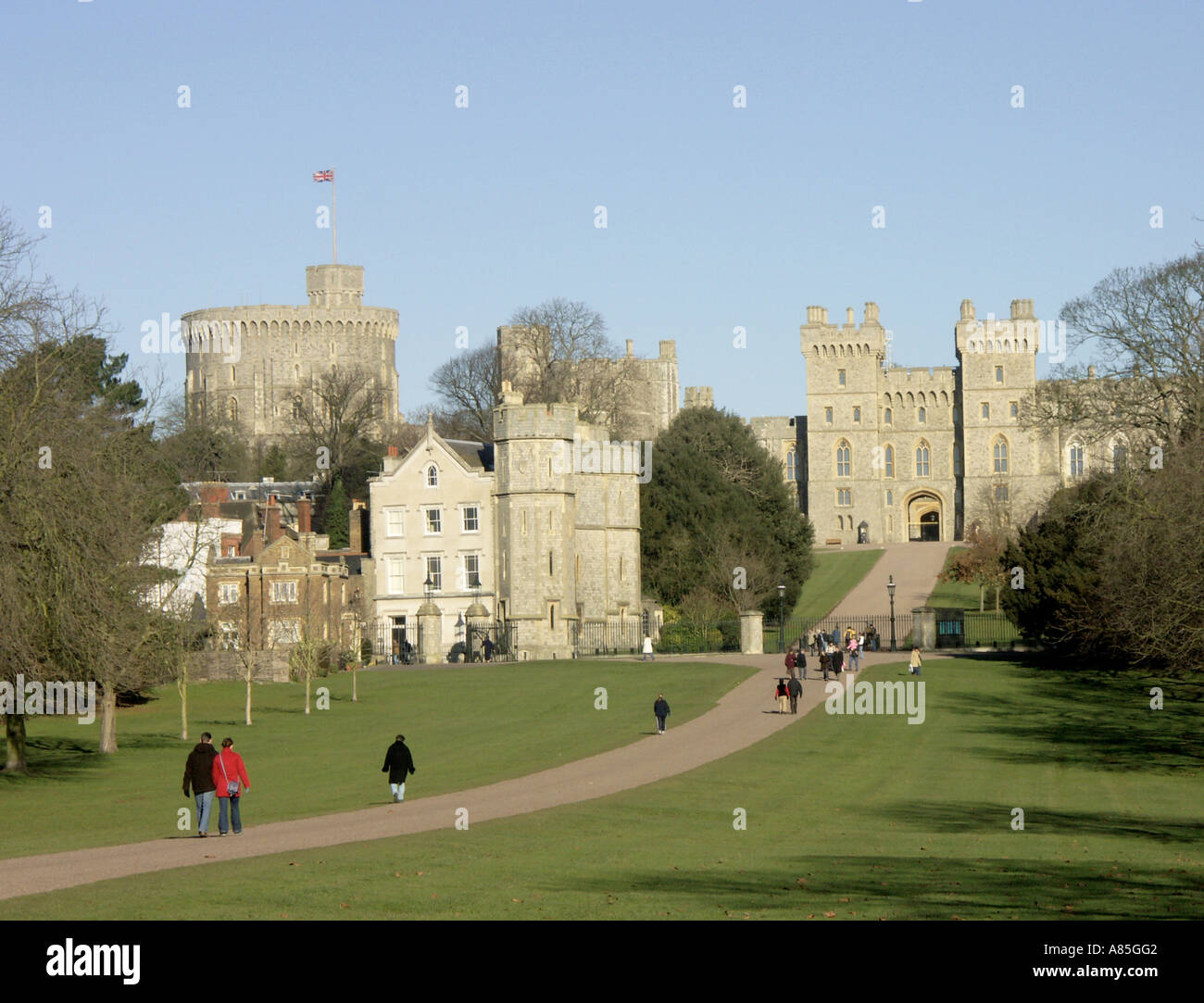 Windsor great park long walk winter hi-res stock photography and images ...