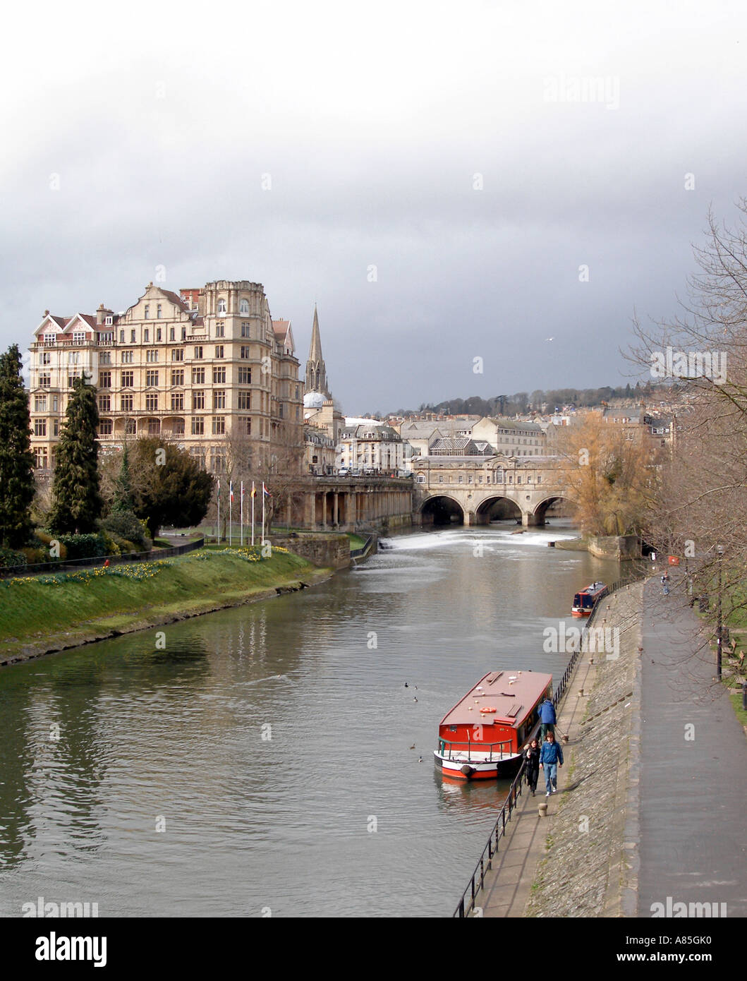 River avon bath walking hi-res stock photography and images - Alamy