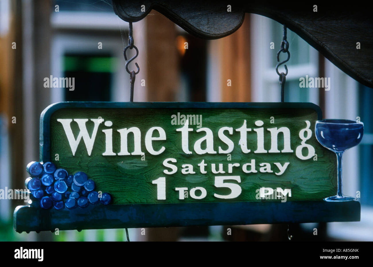 WINE TASTING SIGN SYMBOL CANNON BEACH, OREGON, USA Stock Photo - Alamy