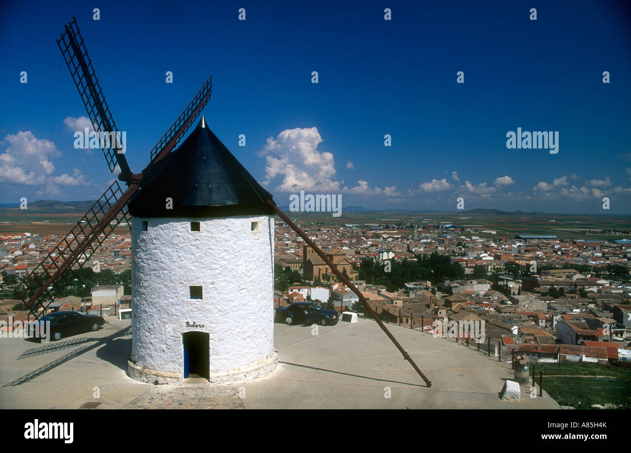 WINDMILLS CAMPO DE CRIPTANA CIUDAD REAL PROVINCE SPAIN Stock Photo - Alamy