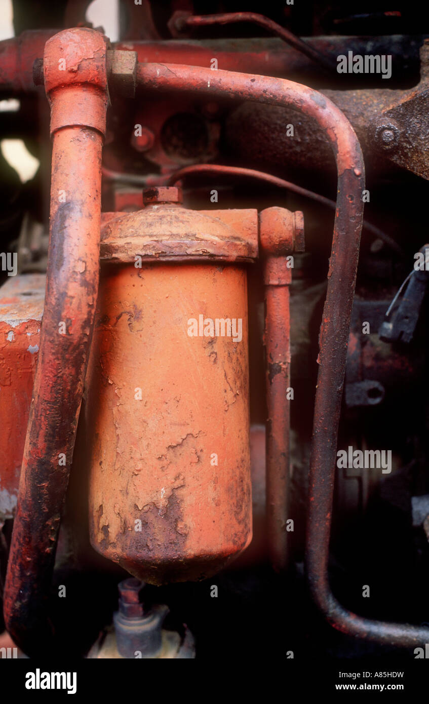 METAL RUSTY TUB VALVES WEATHERED Stock Photo - Alamy