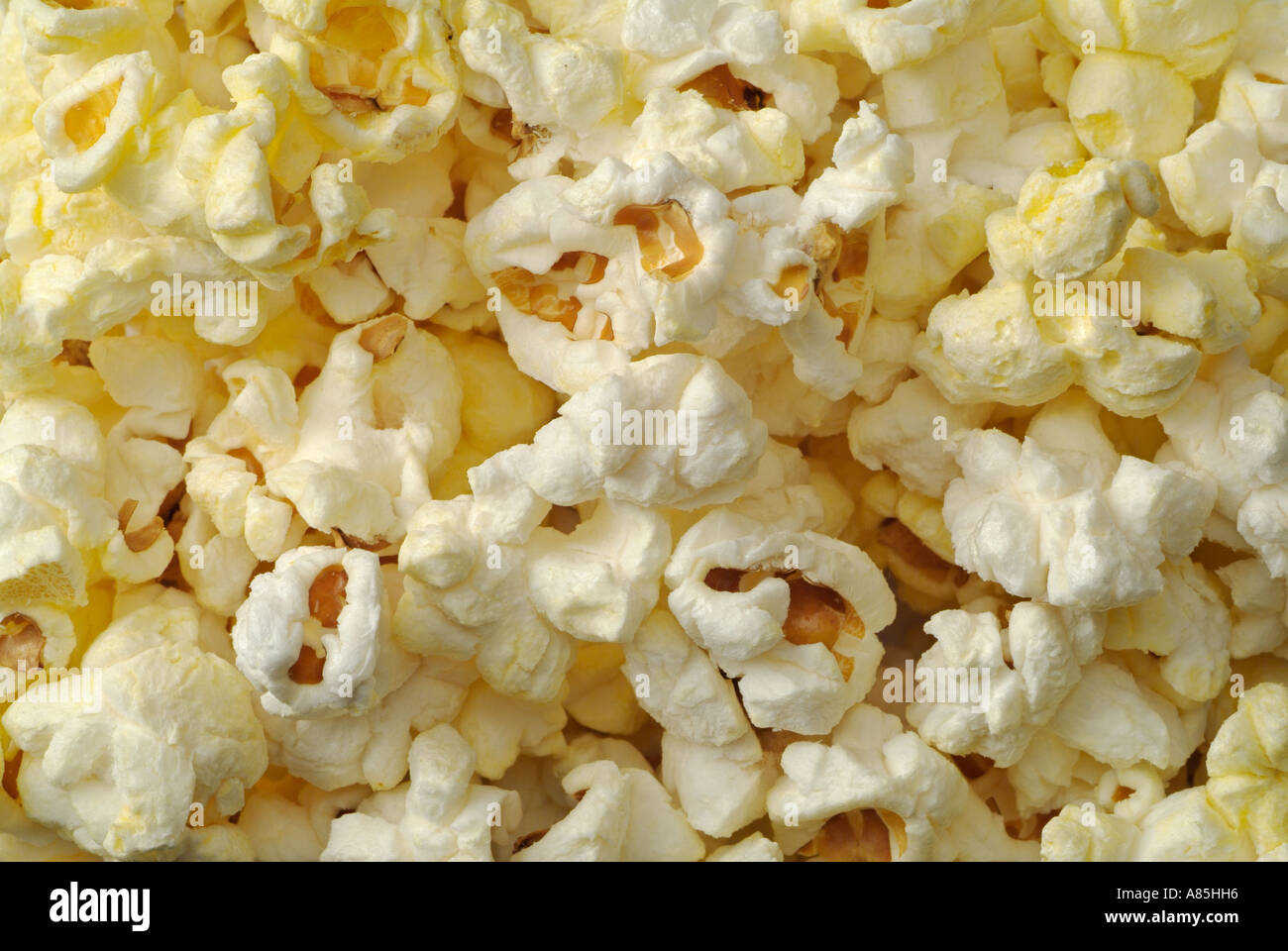 Popcorn popping hi-res stock photography and images - Alamy