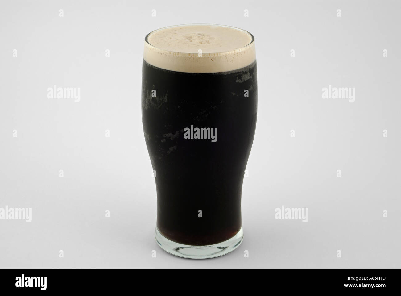Black pint hi-res stock photography and images - Alamy