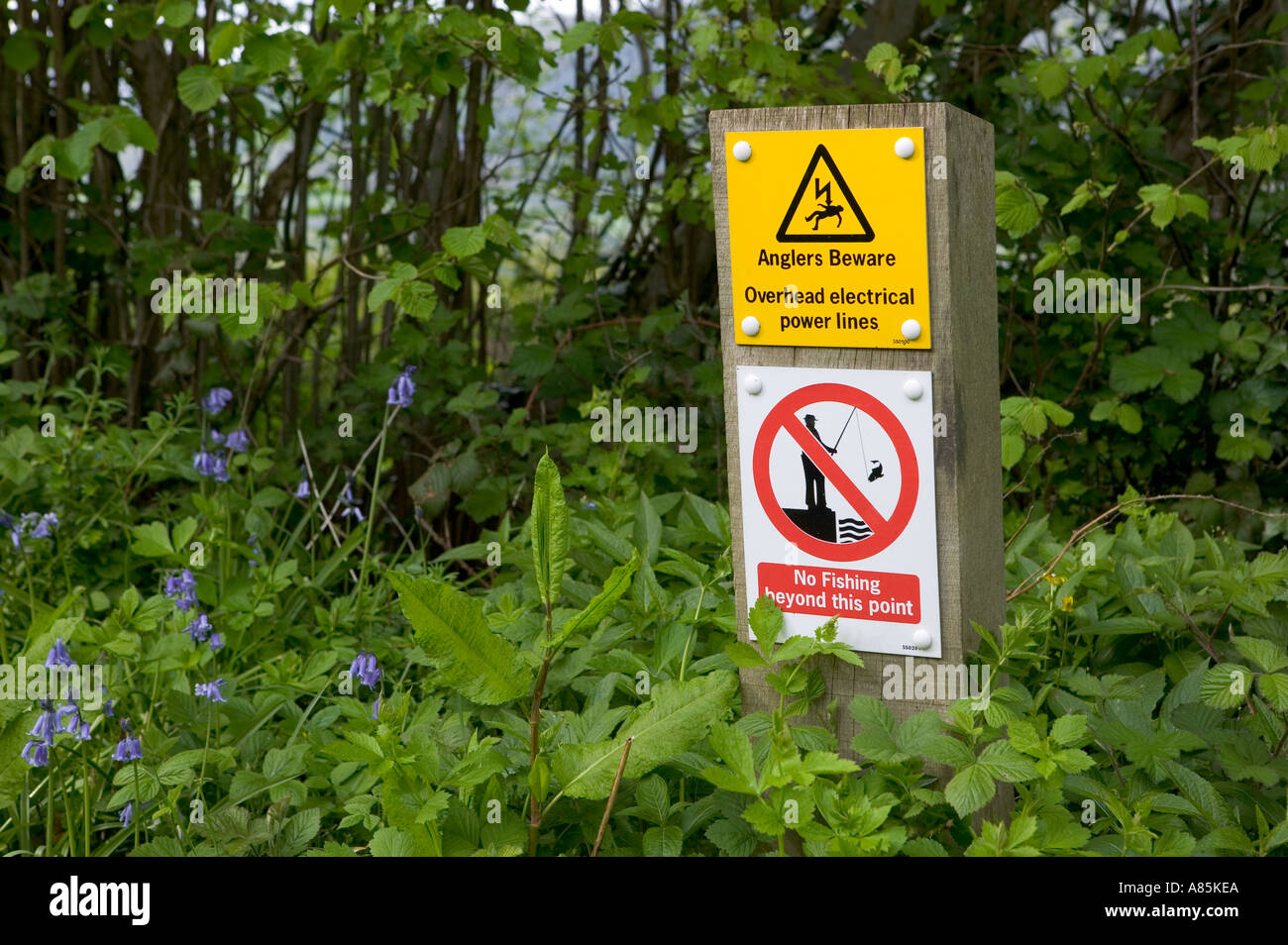Canal towpath danger electricity sign hi-res stock photography and ...