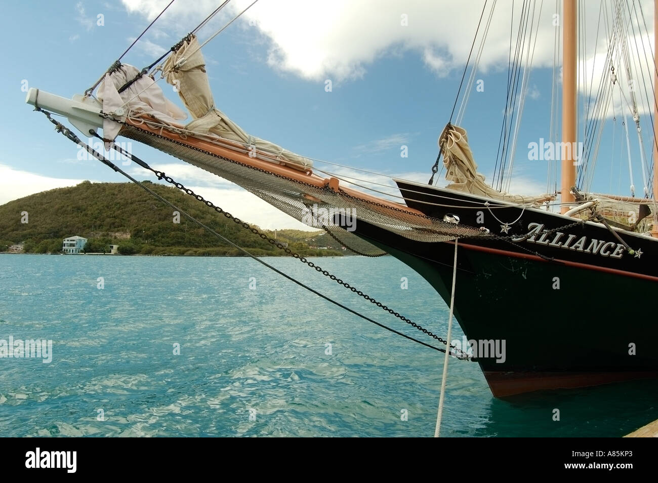 Alliance ship hi-res stock photography and images - Alamy