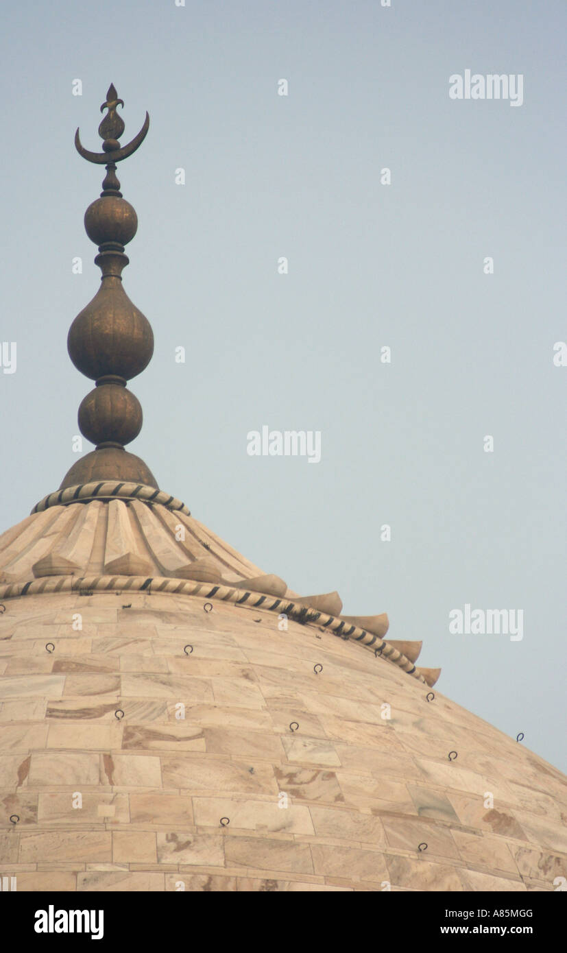 The tip of the marble dome of the Taj Mahal, Agra, India Stock Photo ...