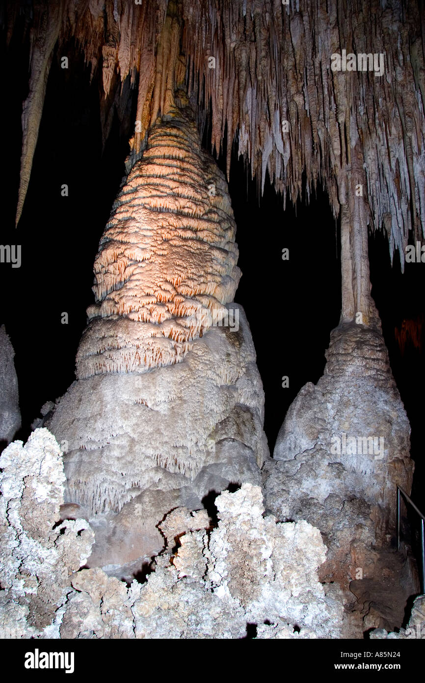 Inside the caves of the Carlsbad Caverns Stock Photo - Alamy