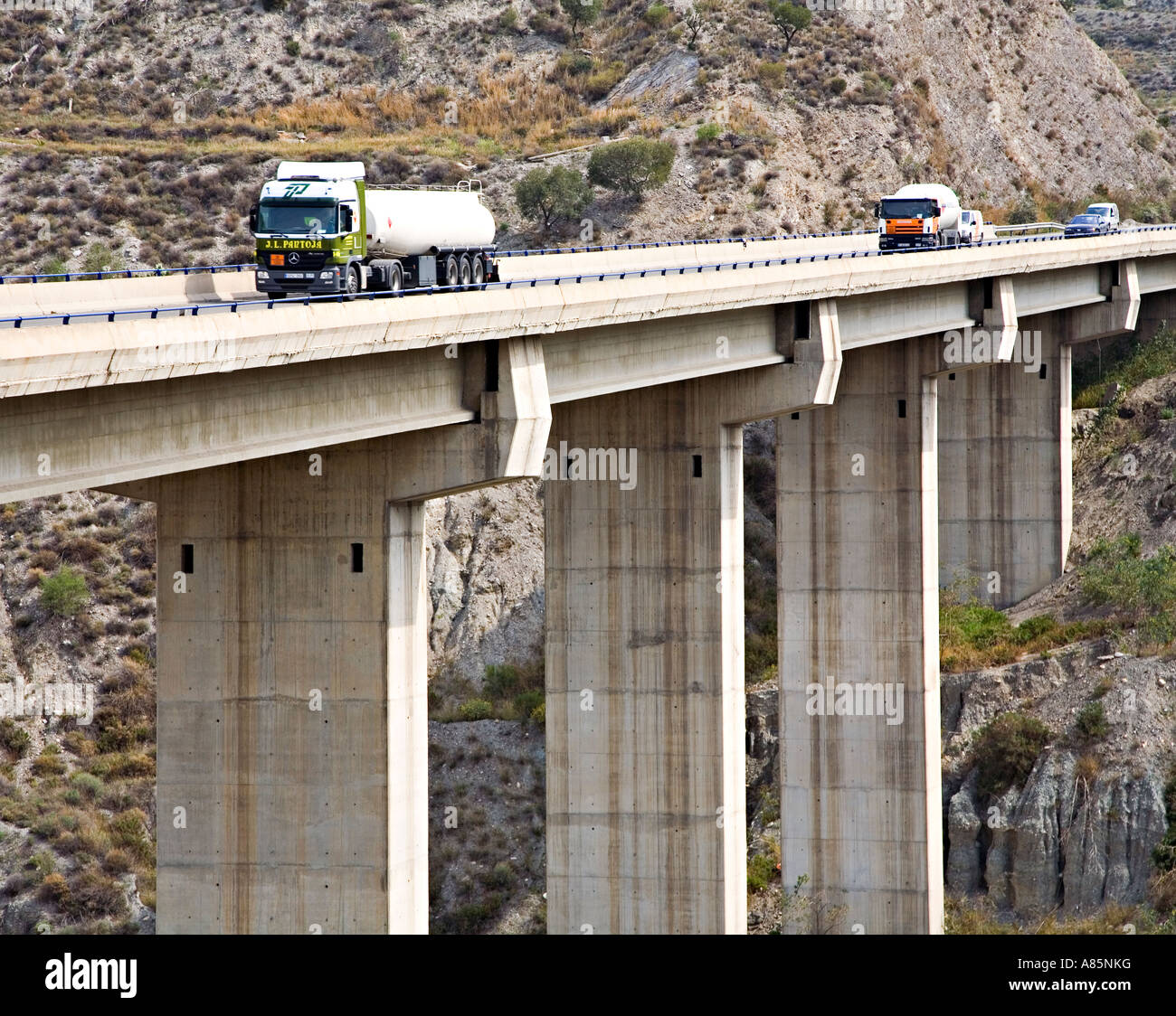 Bridge over ravine hi-res stock photography and images - Alamy