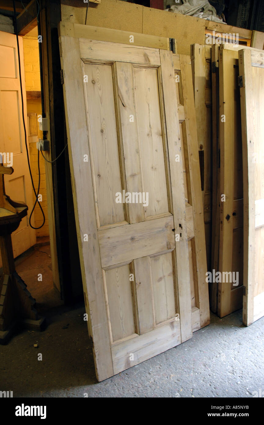 Reclaimed doors salvage hi-res stock photography and images - Alamy