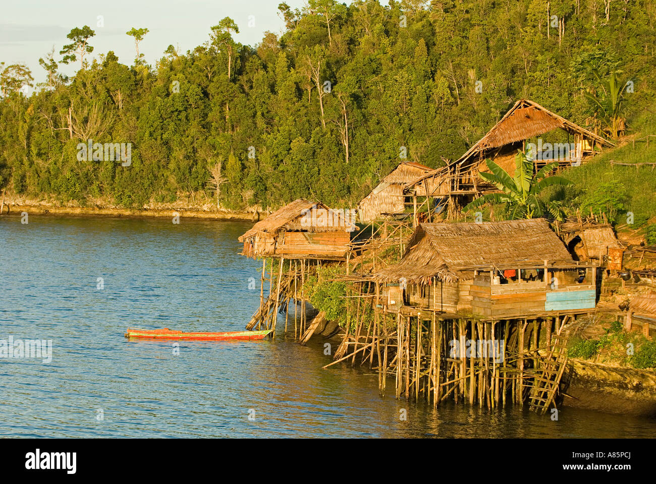 Butonese fishermen in Kabui Bay and temporary fishing village they set ...