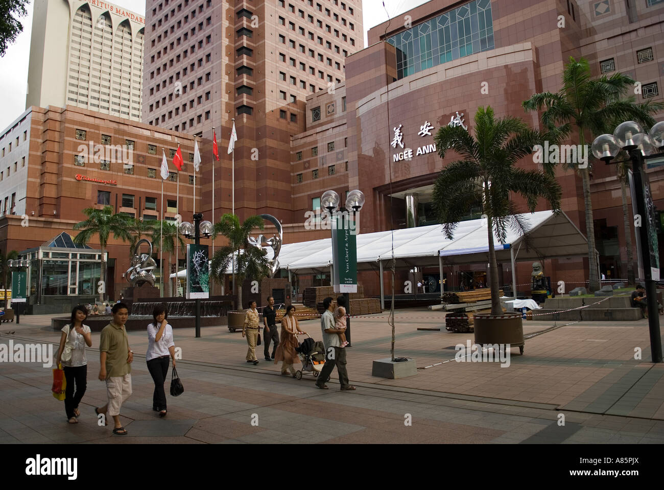 Orchard road takashimaya mall singapore hi-res stock photography and ...