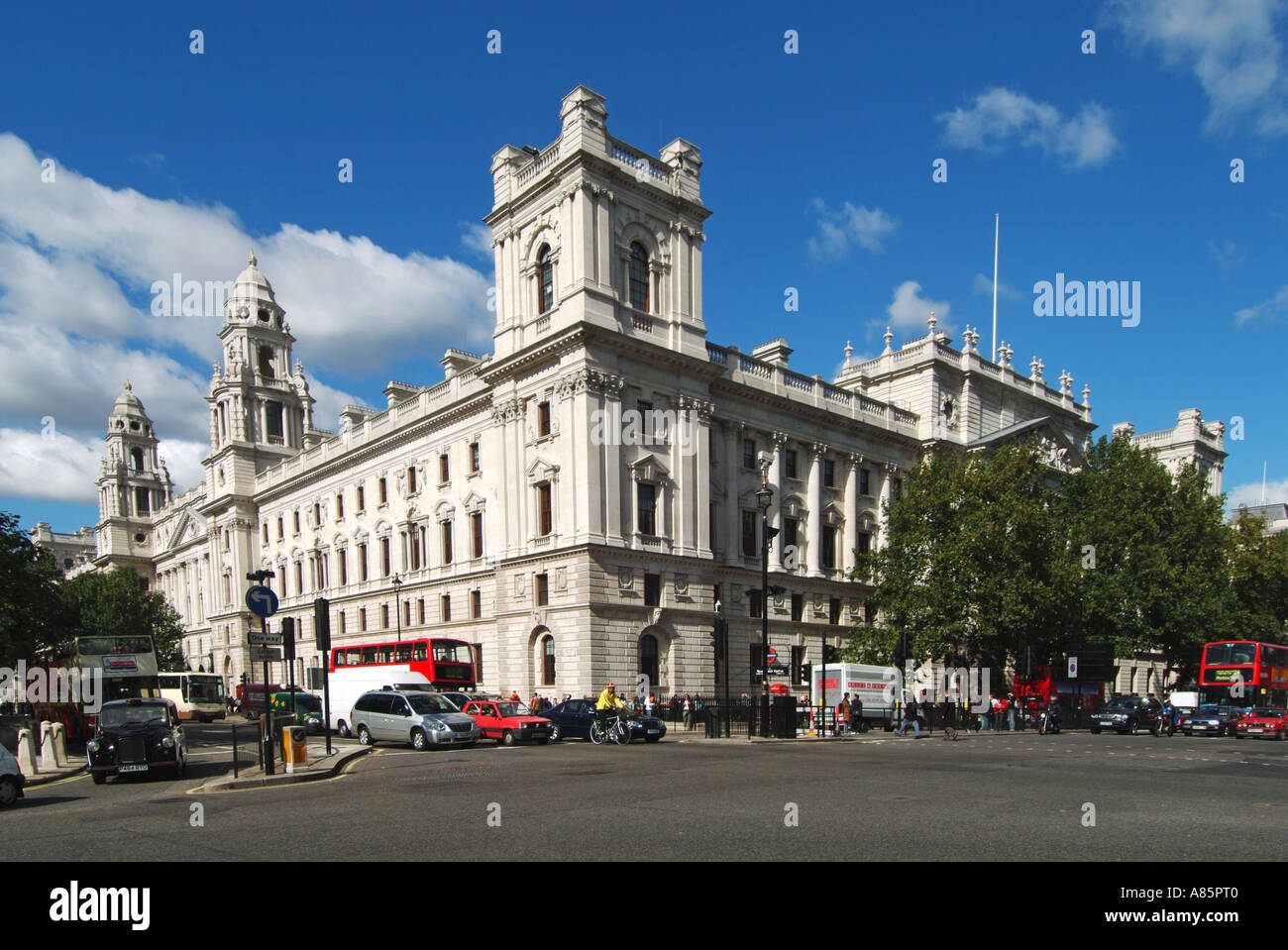 Whitehall facades hi-res stock photography and images - Alamy