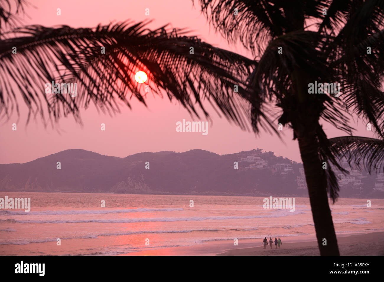 Beach sunset Acapulco, Mexico Stock Photo - Alamy