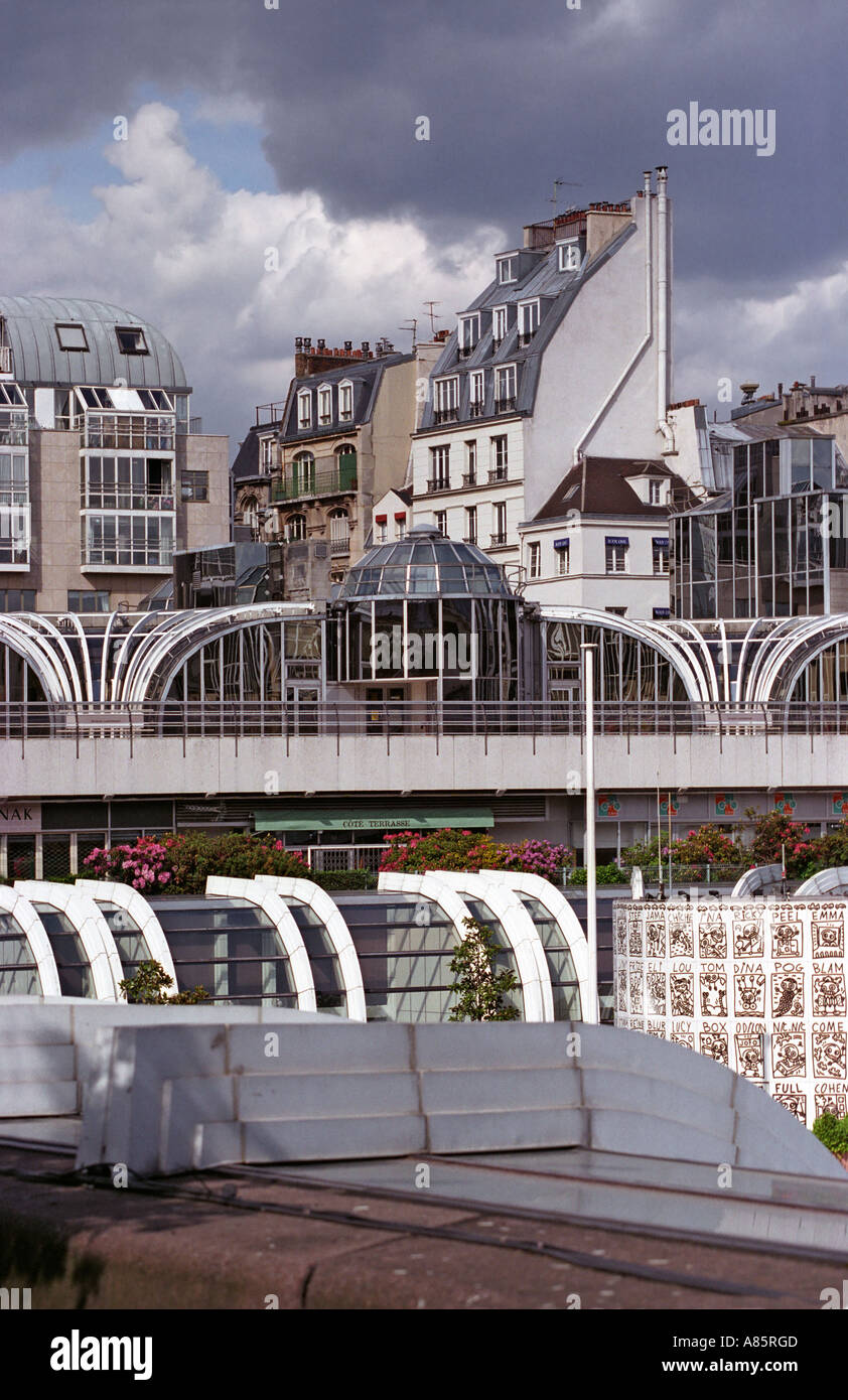 Example of modern urbanism in old Paris Stock Photo - Alamy