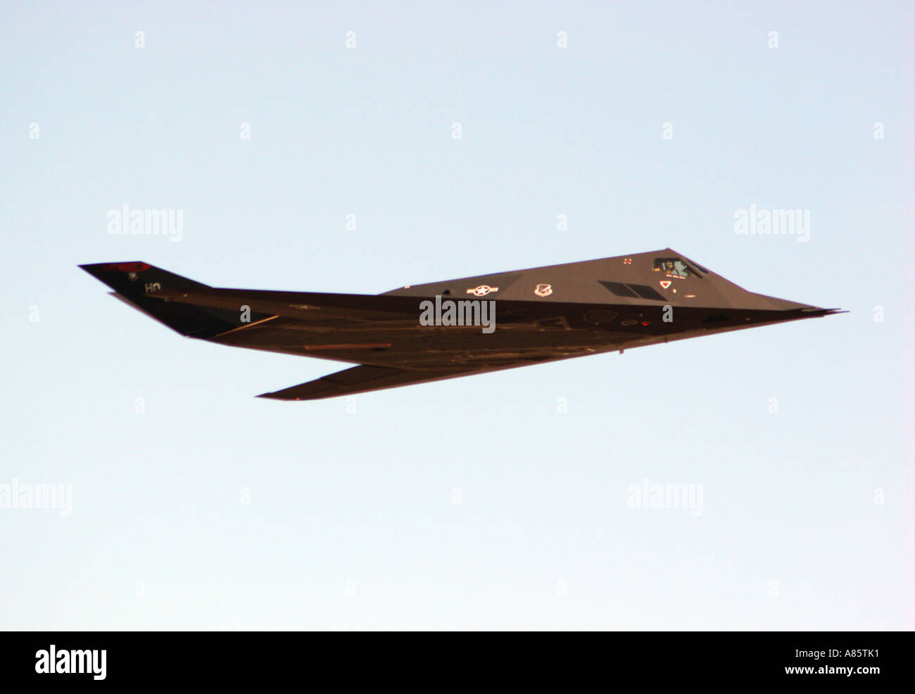 F 117 nighthawk stealth fighter hi-res stock photography and images - Alamy