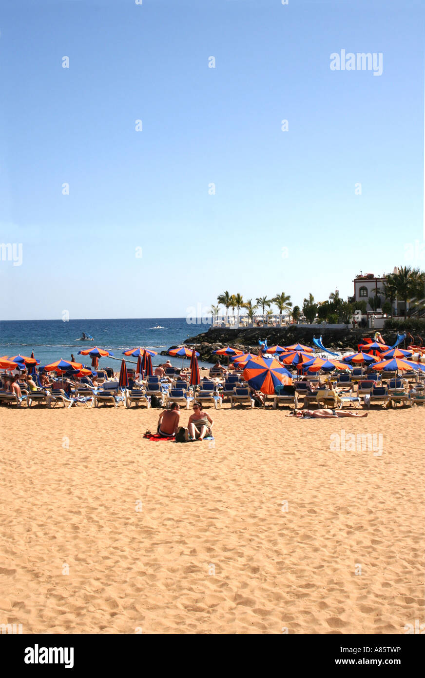 PLAYA del DIABLO. THE PICTURESQUE BEACH OF PUERTO de MOGAN ON THE ...