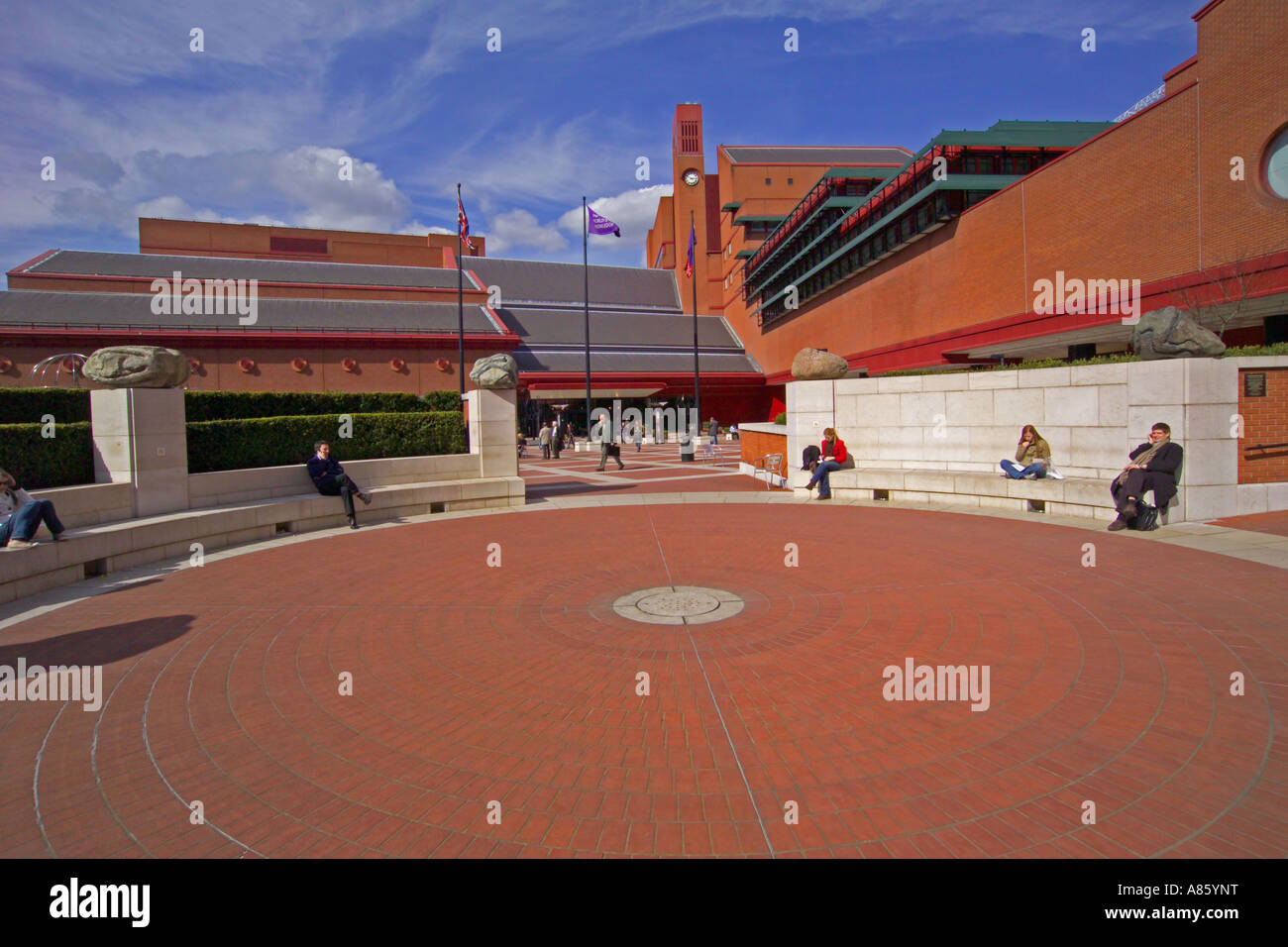 British Library courtyard Stock Photo - Alamy