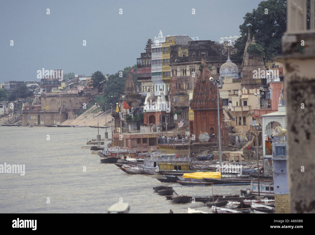 The ghats in varanasi hi-res stock photography and images - Alamy