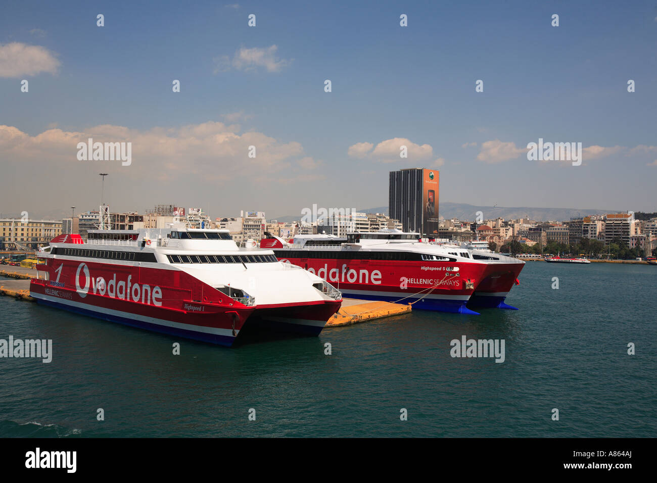 GREECE ATTICA ATHENS PIRAEUS HARBOUR THE BUSY PORT Stock Photo - Alamy
