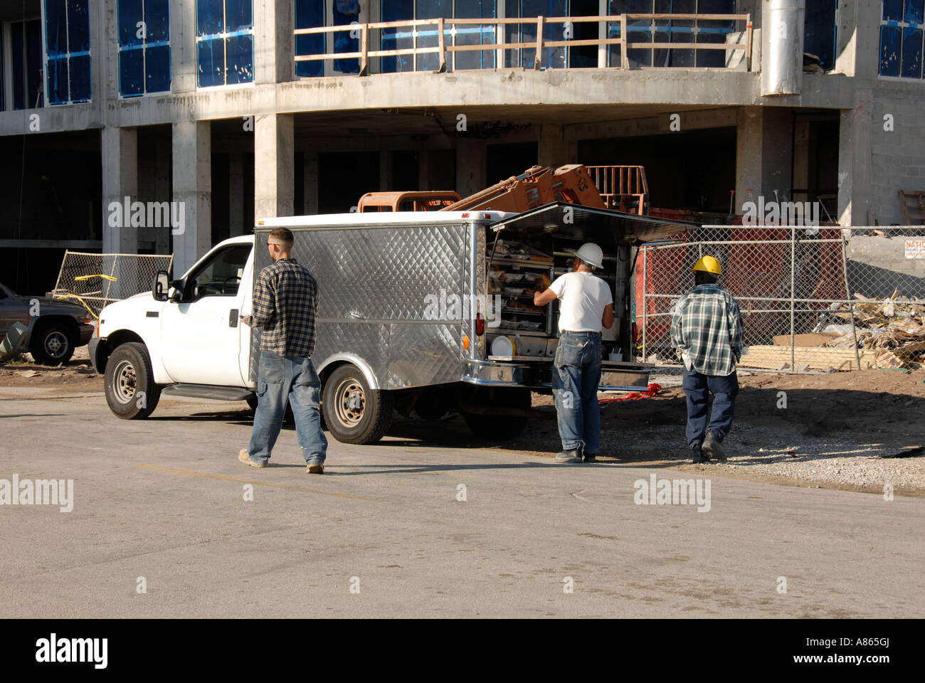 Food truck construction site hi-res stock photography and images - Alamy
