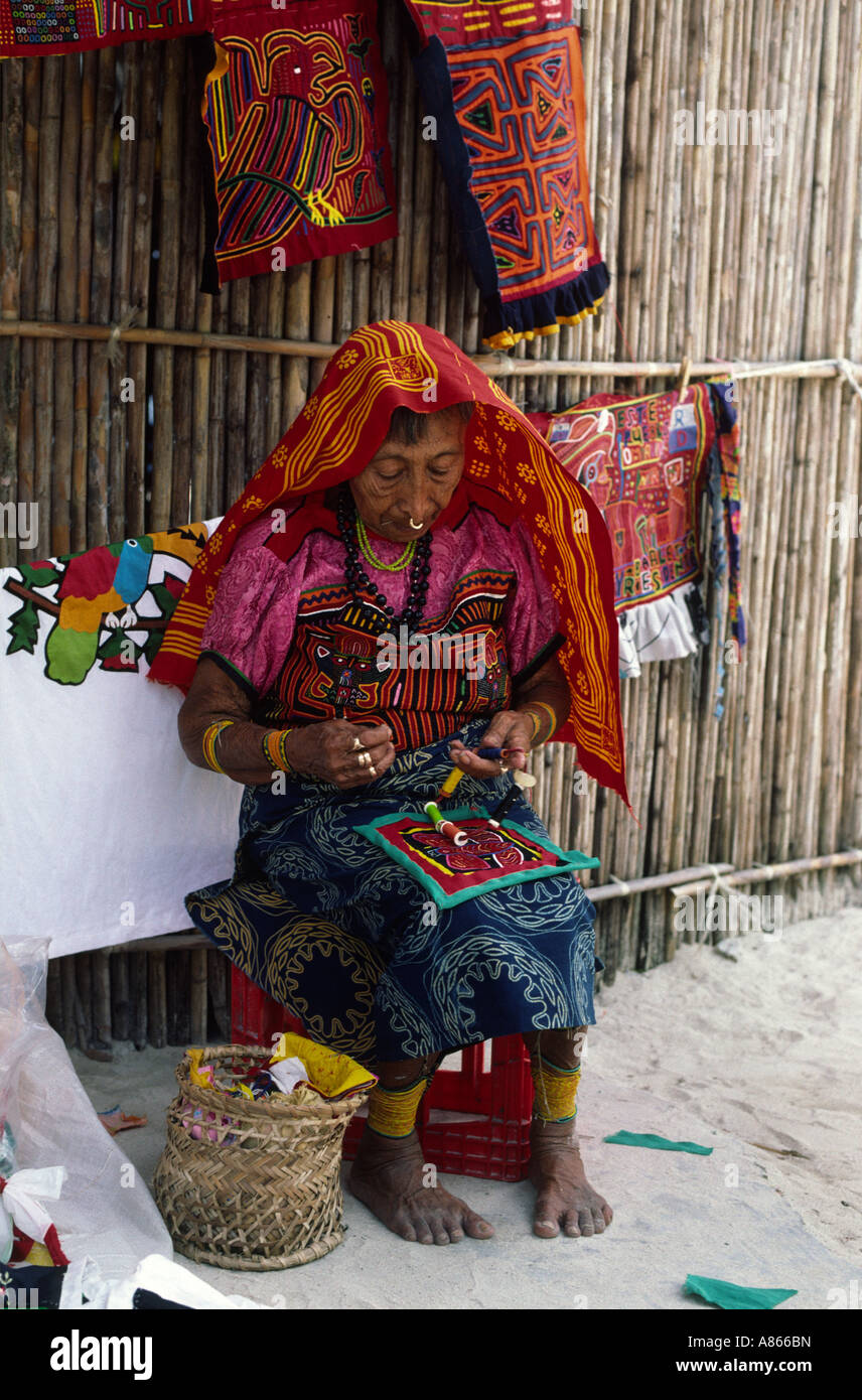 A Kuna indian woman sewing, San Blas Islands, Panama Stock Photo - Alamy