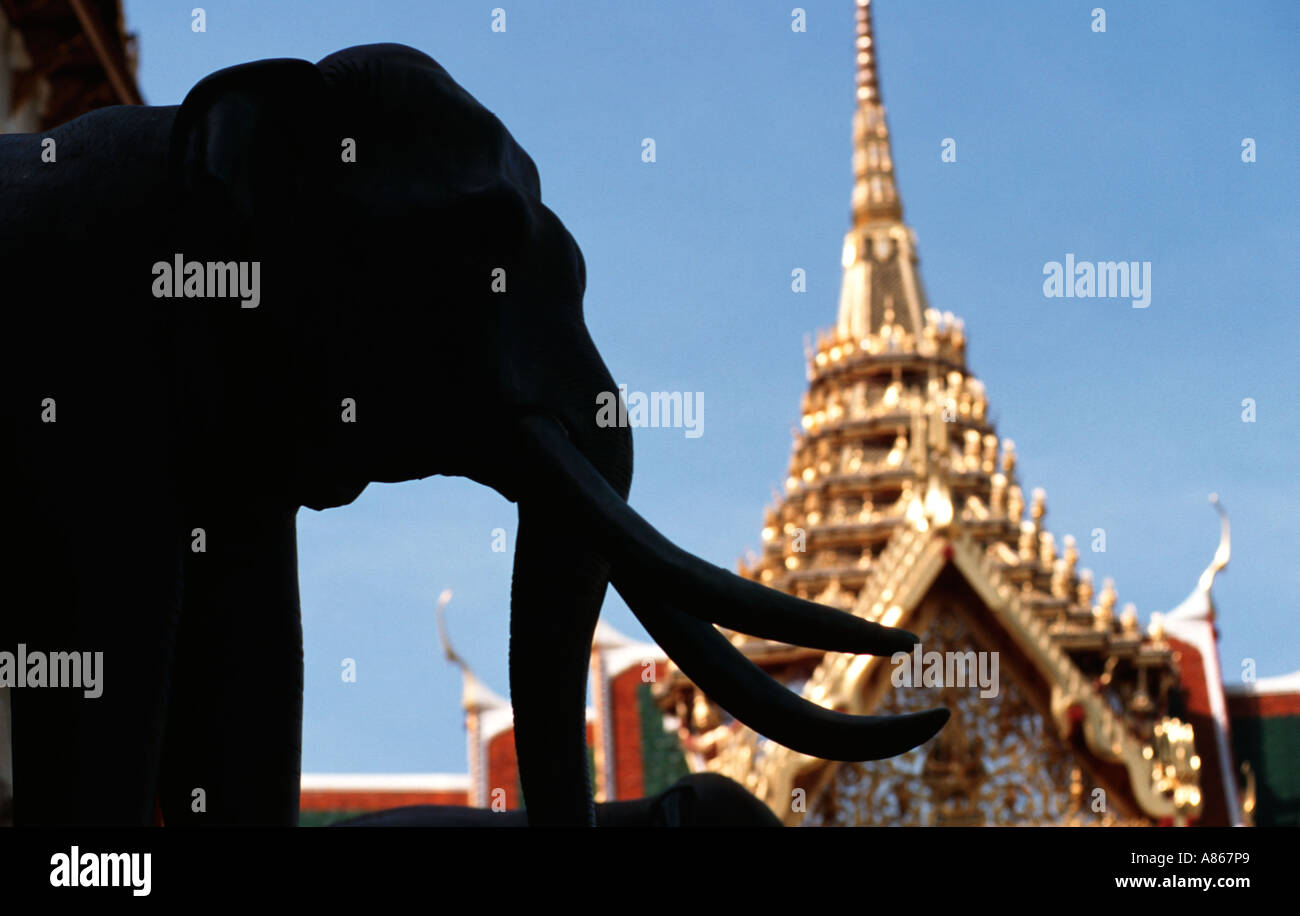 Thailand Bangkok Elephant statue Grand Palace Stock Photo - Alamy