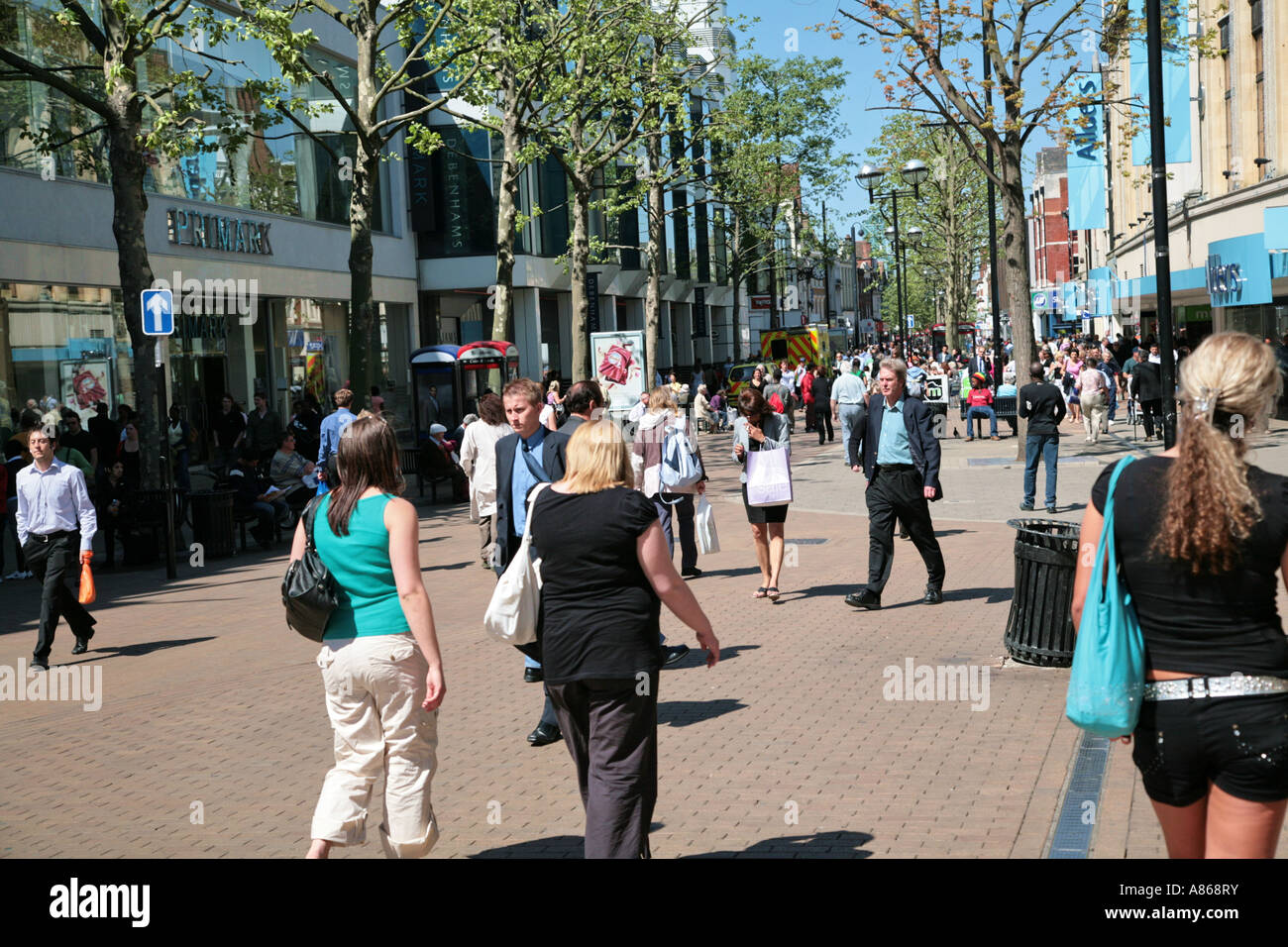 Croydon shopping centre Stock Photo - Alamy