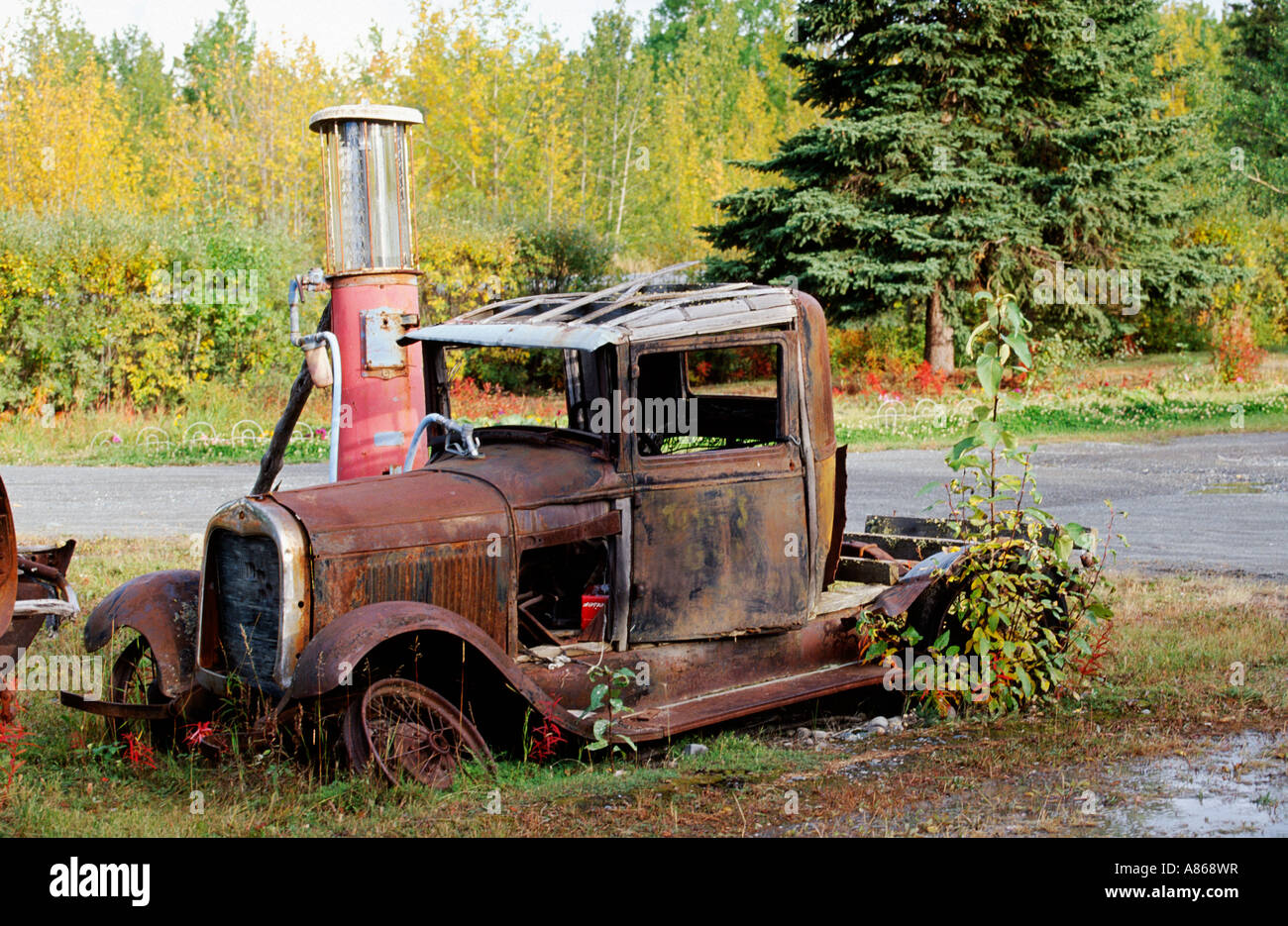 Old rusty car Stock Photo - Alamy