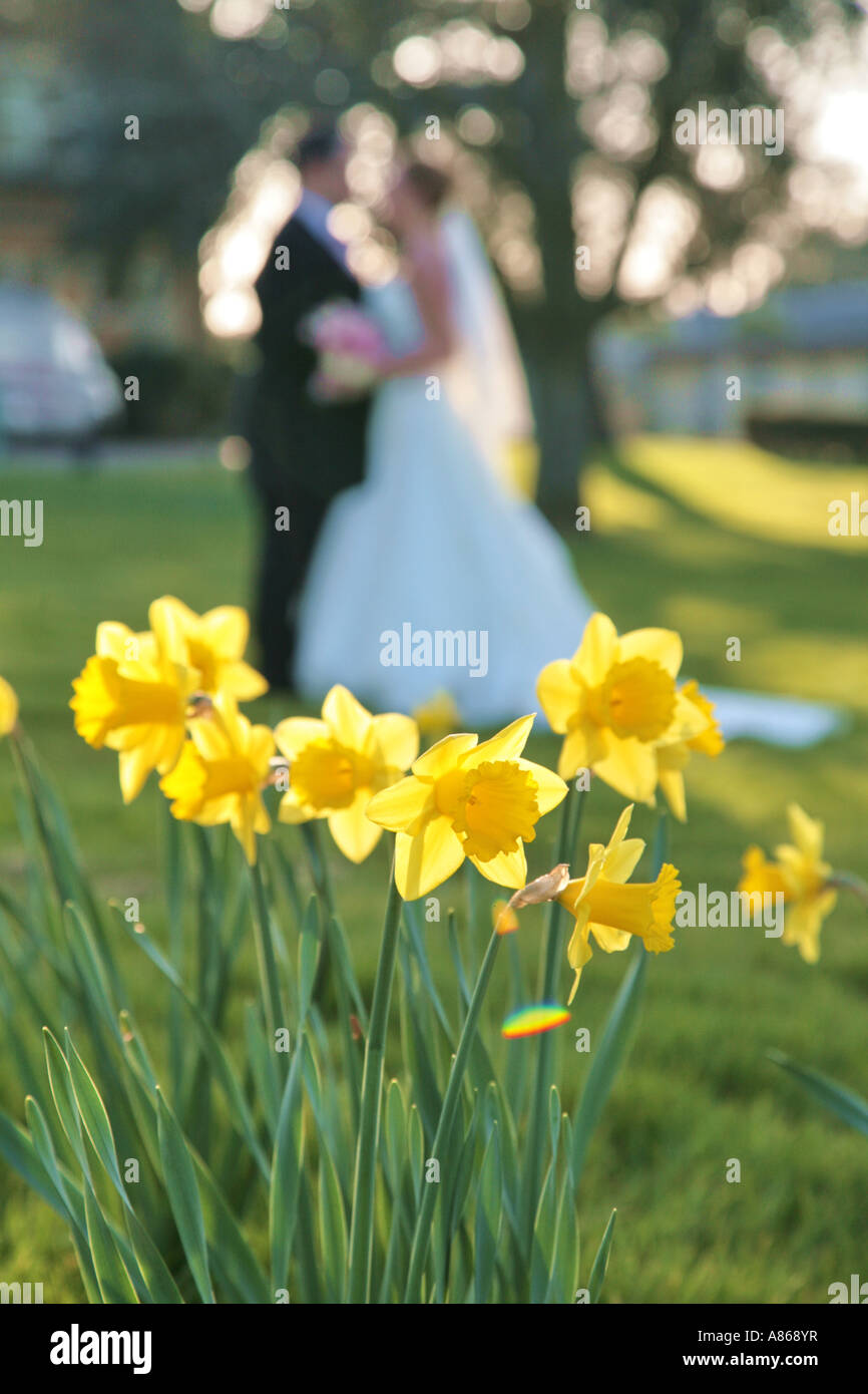 spring wedding couple Stock Photo - Alamy