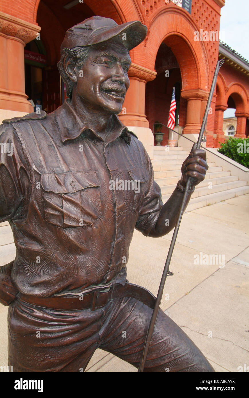 Statue of Papa Ernest Hemingway outside the museum of Art and History ...