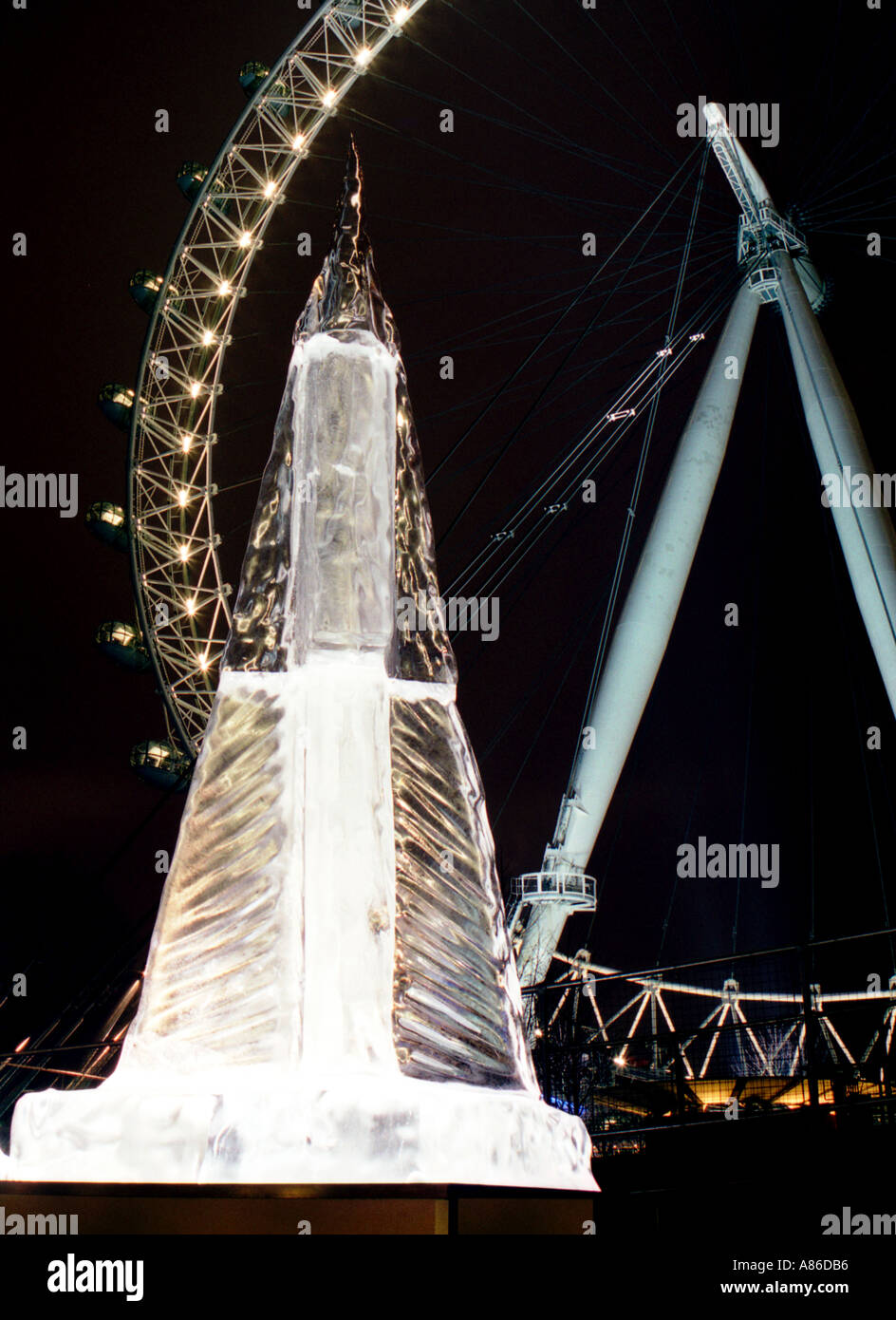 Millennium ice sculpture hi-res stock photography and images - Alamy