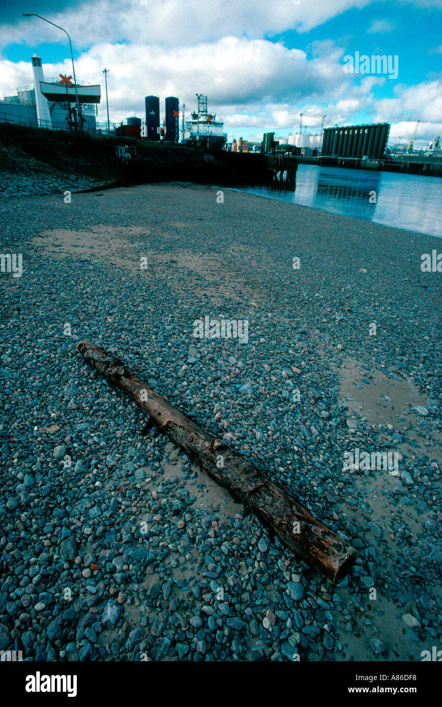 Old oil rig north sea hi-res stock photography and images - Alamy