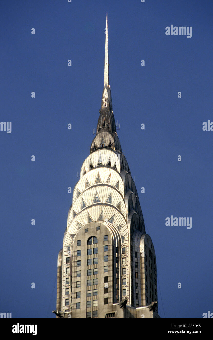 Usa New York Manhattan Chrysler Building flag art deco skyscraper ...