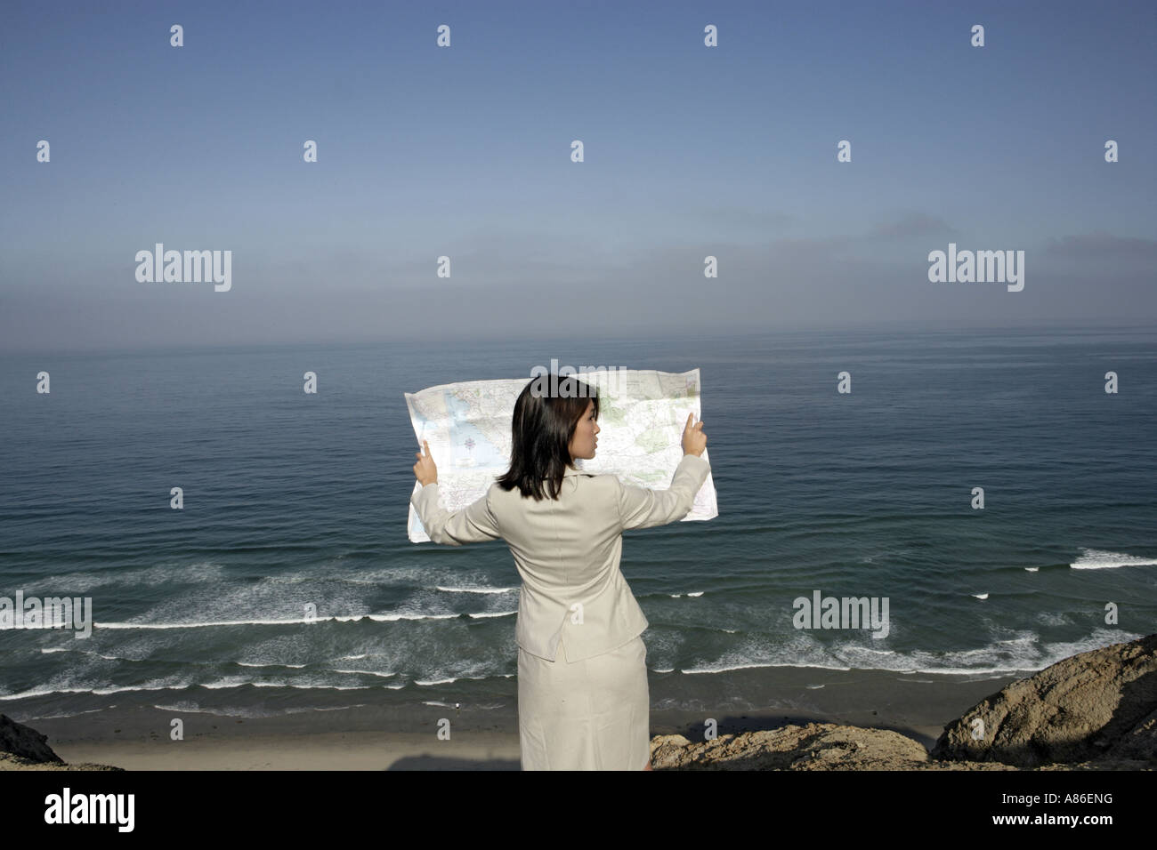 Businesswoman reading a map hi-res stock photography and images - Alamy