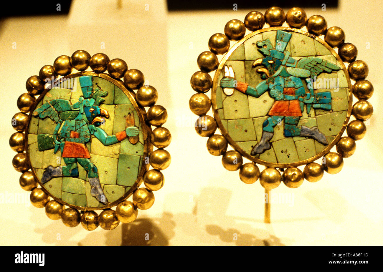 Moche gold hi-res stock photography and images - Alamy