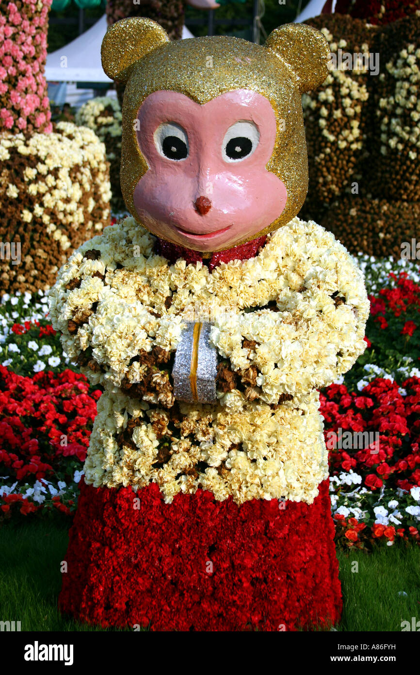 Massive floral monkey in a flower exhibition Stock Photo - Alamy