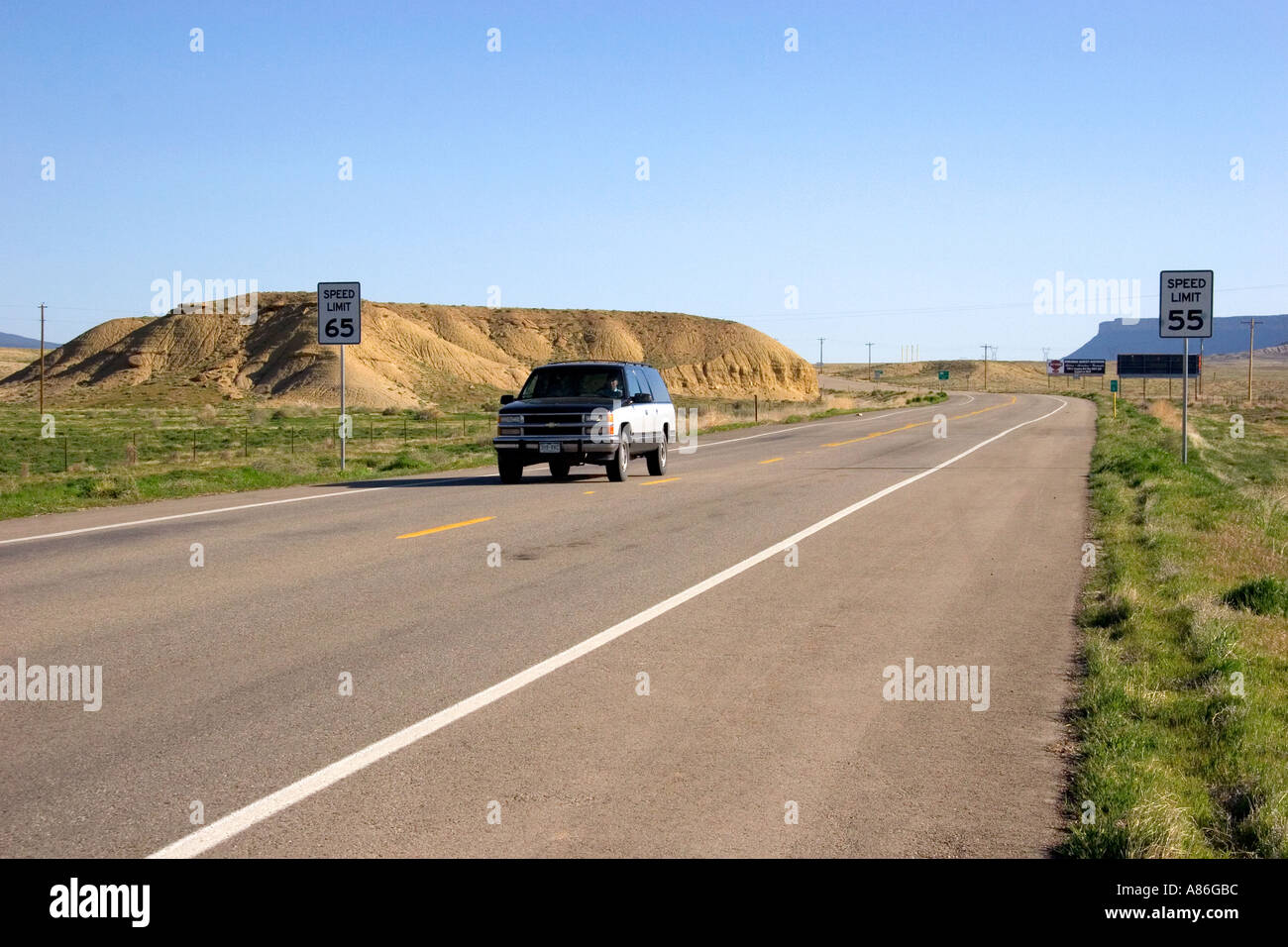 Road signs showing two different speed limits for the same US highway ...