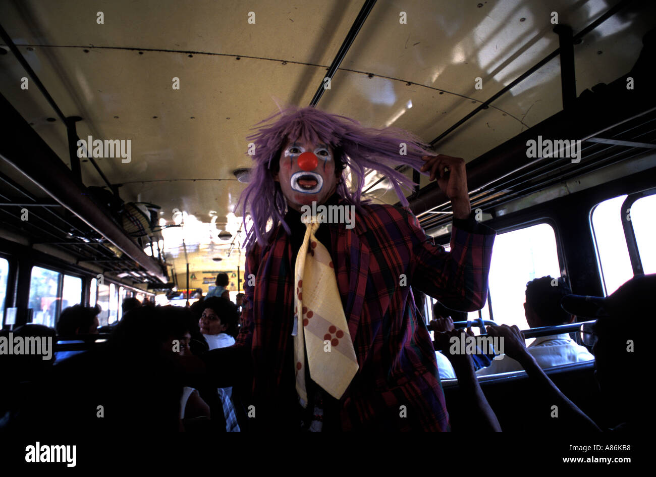 Clown entertaining hi-res stock photography and images - Alamy