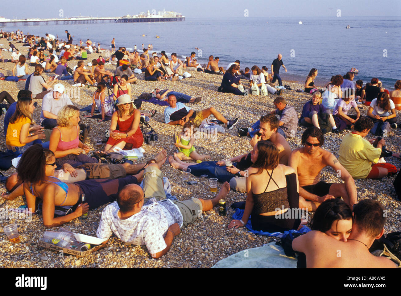 Brighton Beach Party Sussex England 2000s UK. Crowds gather to watch ...