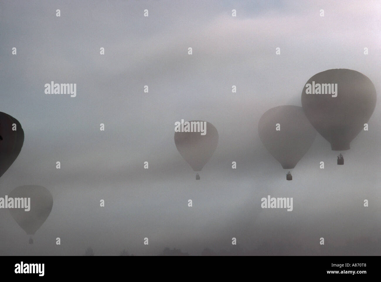 Silver hot air balloon hi-res stock photography and images - Alamy