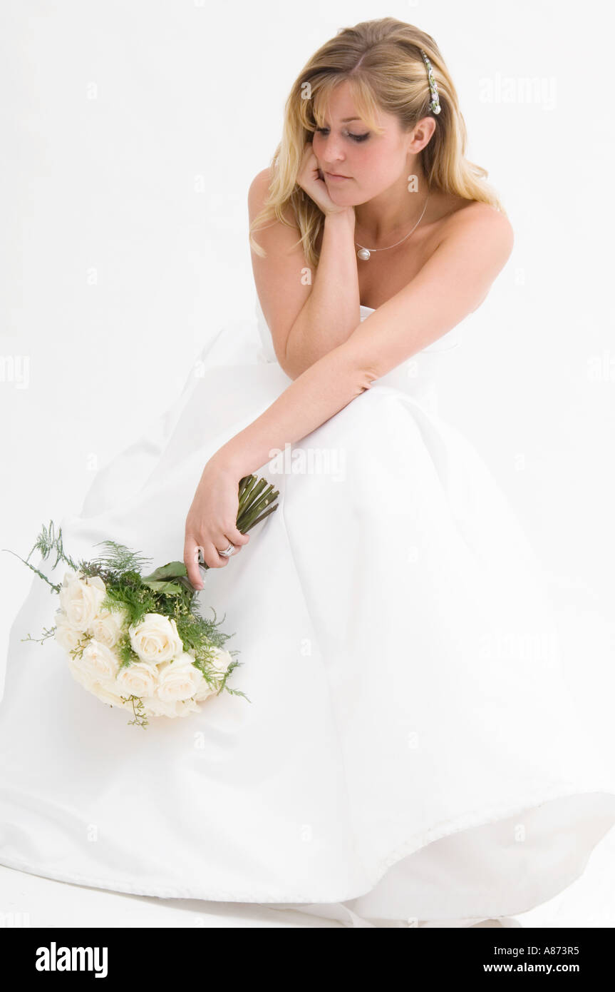 Unhappy girl wedding hi-res stock photography and images - Alamy