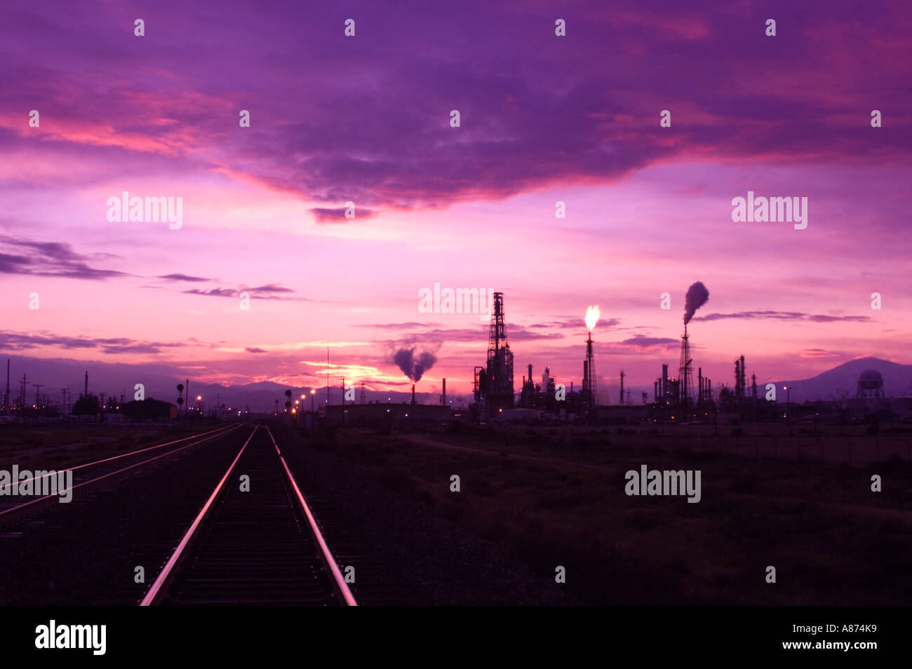 Oil refinery train tracks hi-res stock photography and images - Alamy