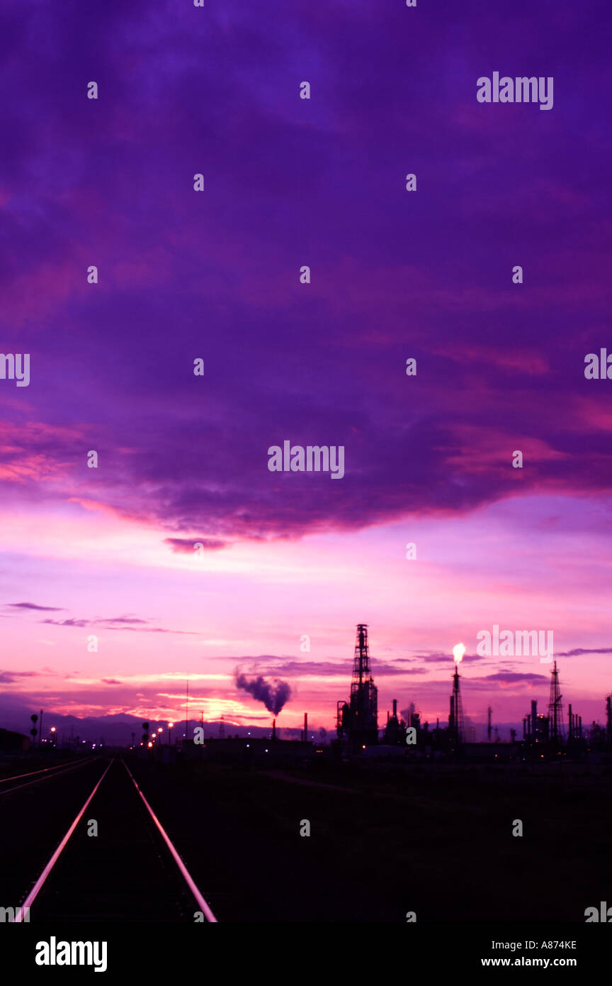 Oil refinery train tracks hi-res stock photography and images - Alamy