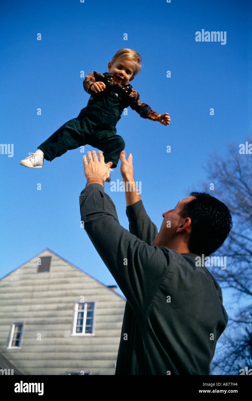 Love between dad and son hi-res stock photography and images - Alamy