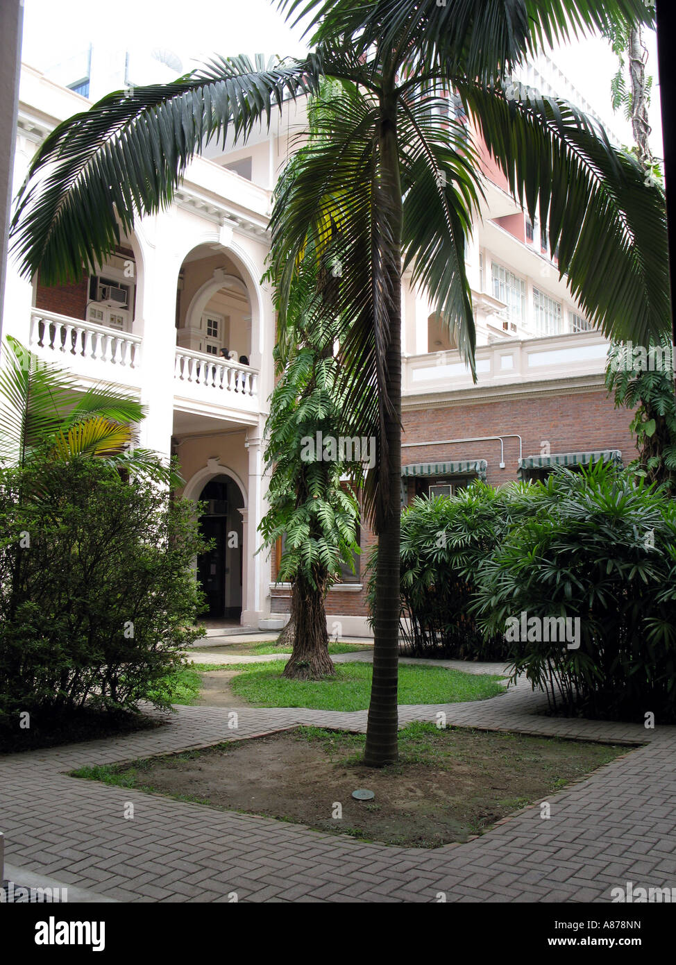 Courtyard, Main Building, The University of Hong Kong Stock Photo - Alamy